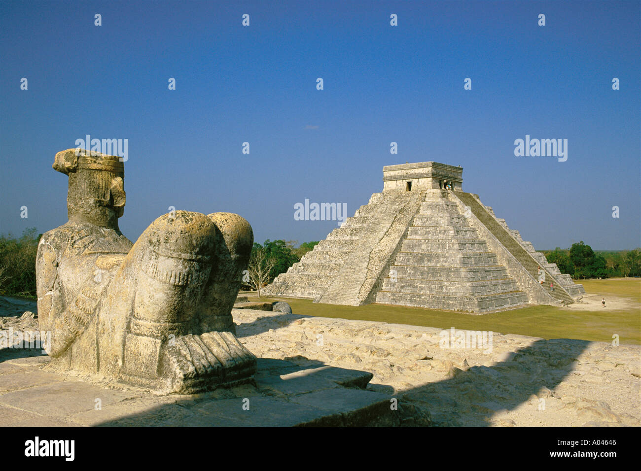 Chac mool mayan god rain hi-res stock photography and images - Alamy