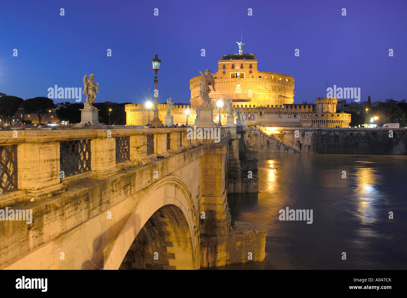 Ponte Sant'Angelo with Castel Sant' Angelo at night, Rome, Italy Stock ...