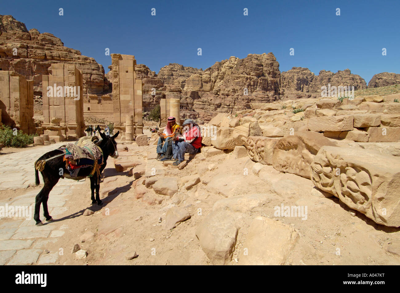 Jordan Petra the Arched Gate Stock Photo - Alamy