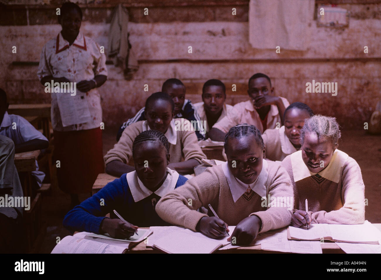 Girls classroom kenya hi-res stock photography and images - Alamy
