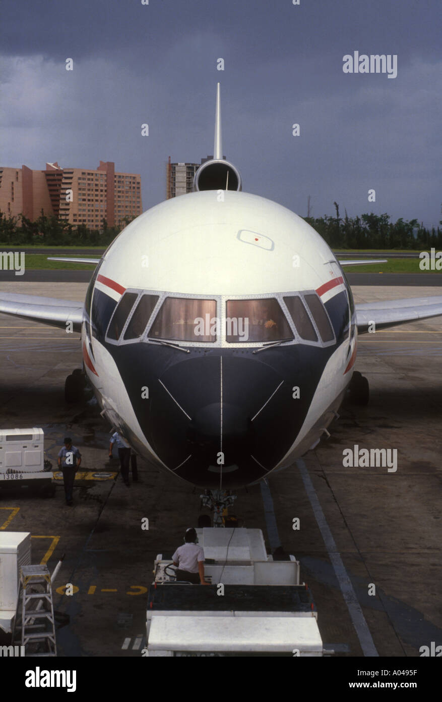 Front view of Commercial Jetliner on ground Stock Photo - Alamy
