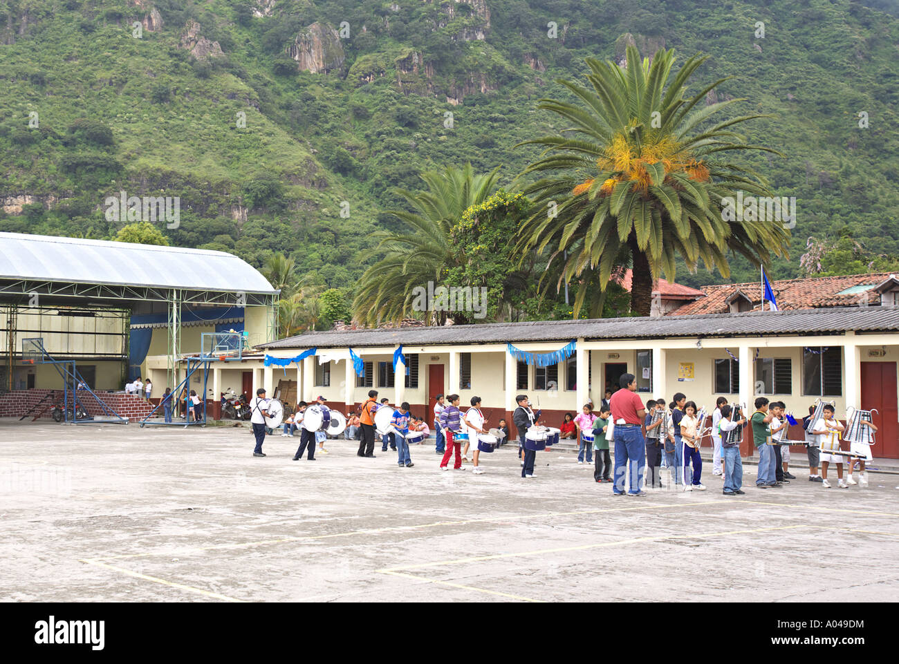 GUATEMALA PANAJACHEL Guatemalan school children practice for ...