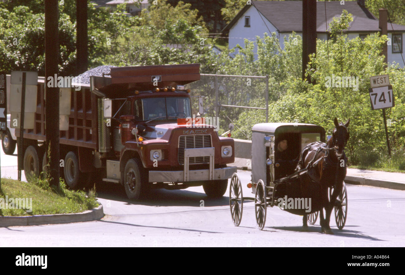 Mack truck hi-res stock photography and images - Alamy