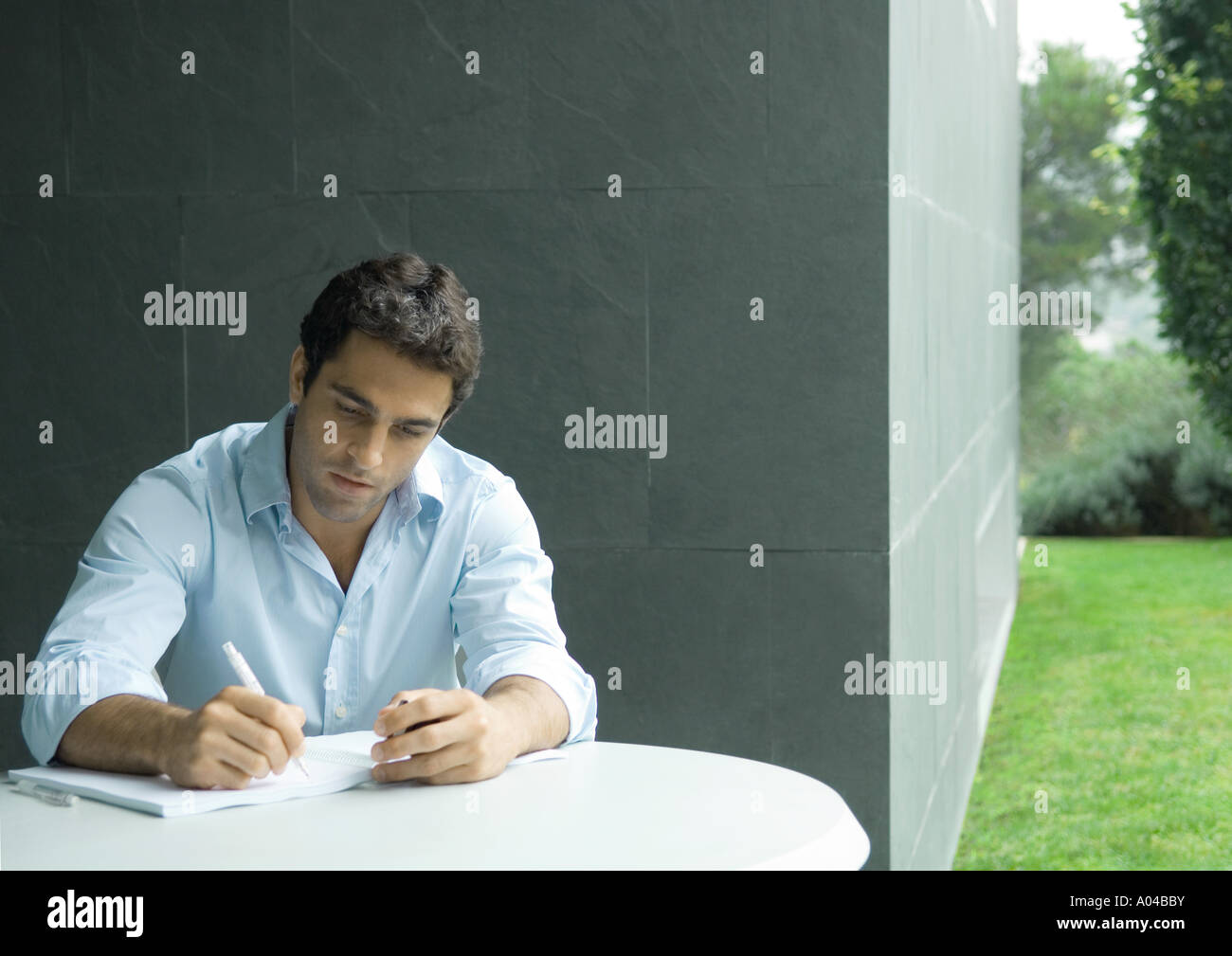 Walls write writes writing hi-res stock photography and images - Alamy