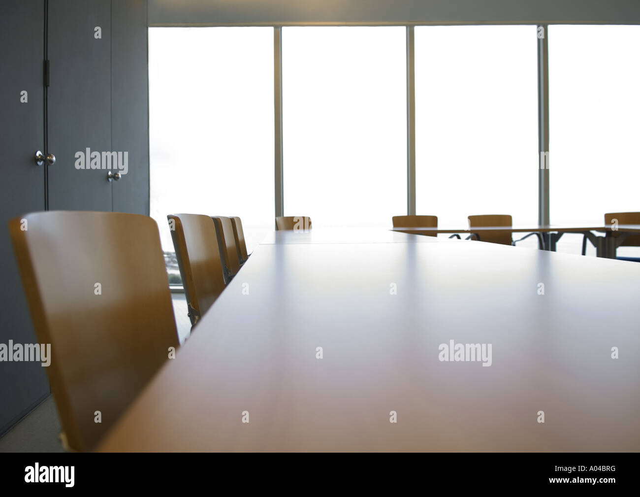 Empty conference room Stock Photo - Alamy