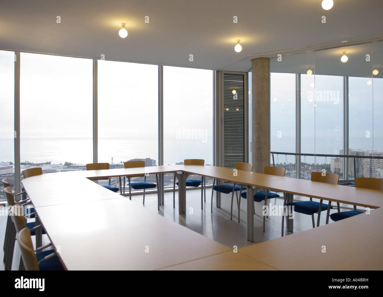 Empty conference room Stock Photo - Alamy