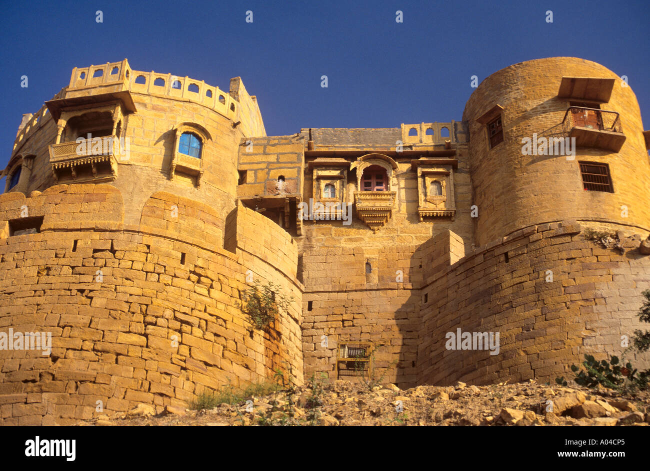 Fort ramparts Bastions Jaisalmer Rajasthan India Stock Photo - Alamy