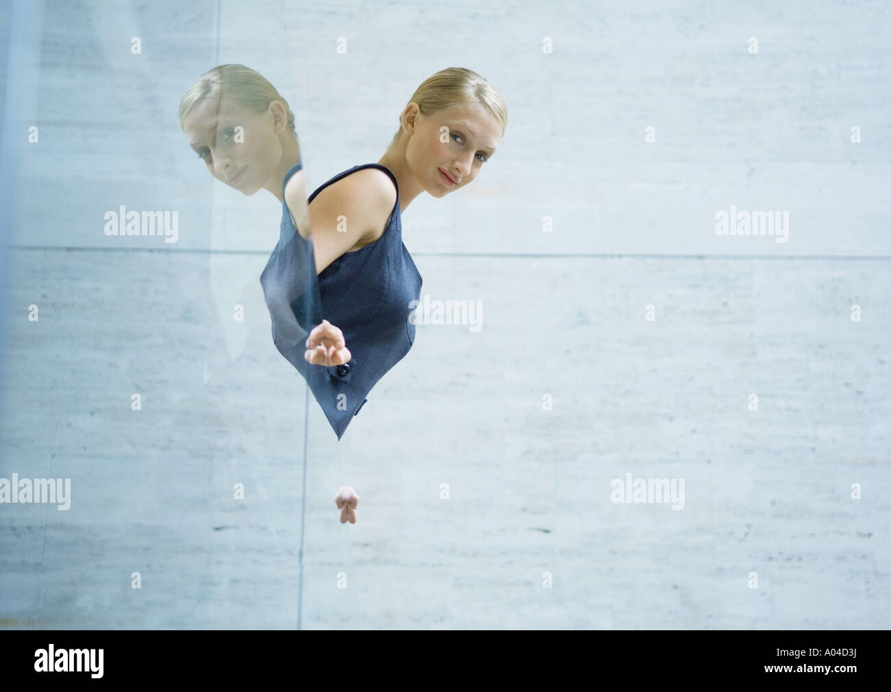 Leaning Over Balcony High Resolution Stock Photography and Images - Alamy