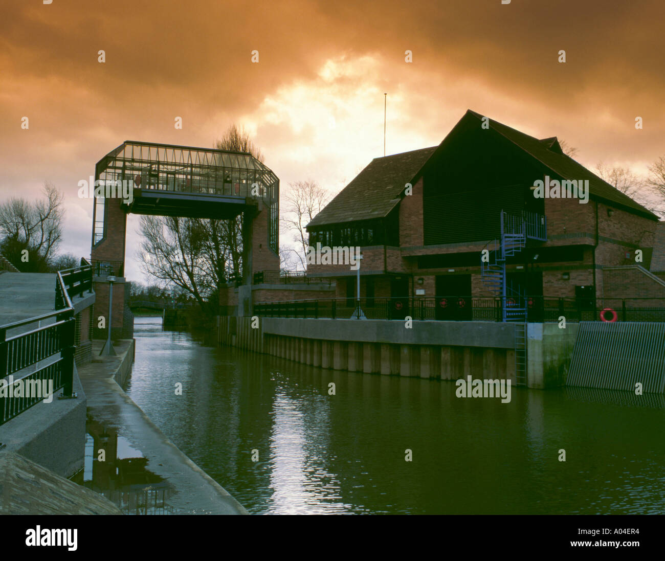 Foss barrier hi-res stock photography and images - Alamy