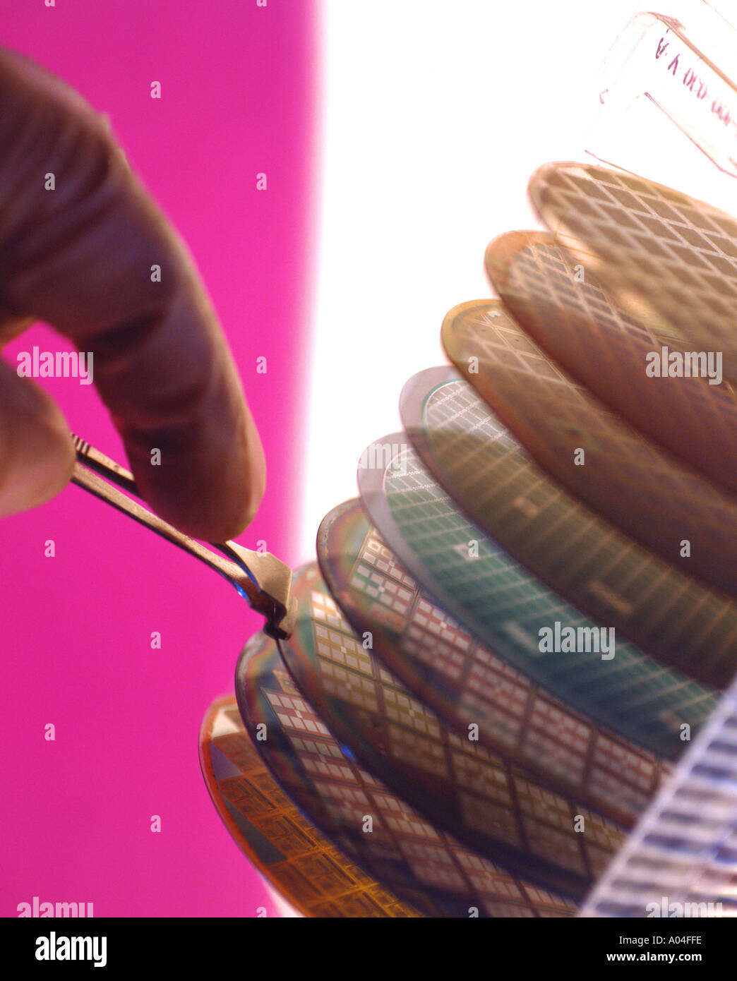 Silicon chips hi-res stock photography and images - Alamy