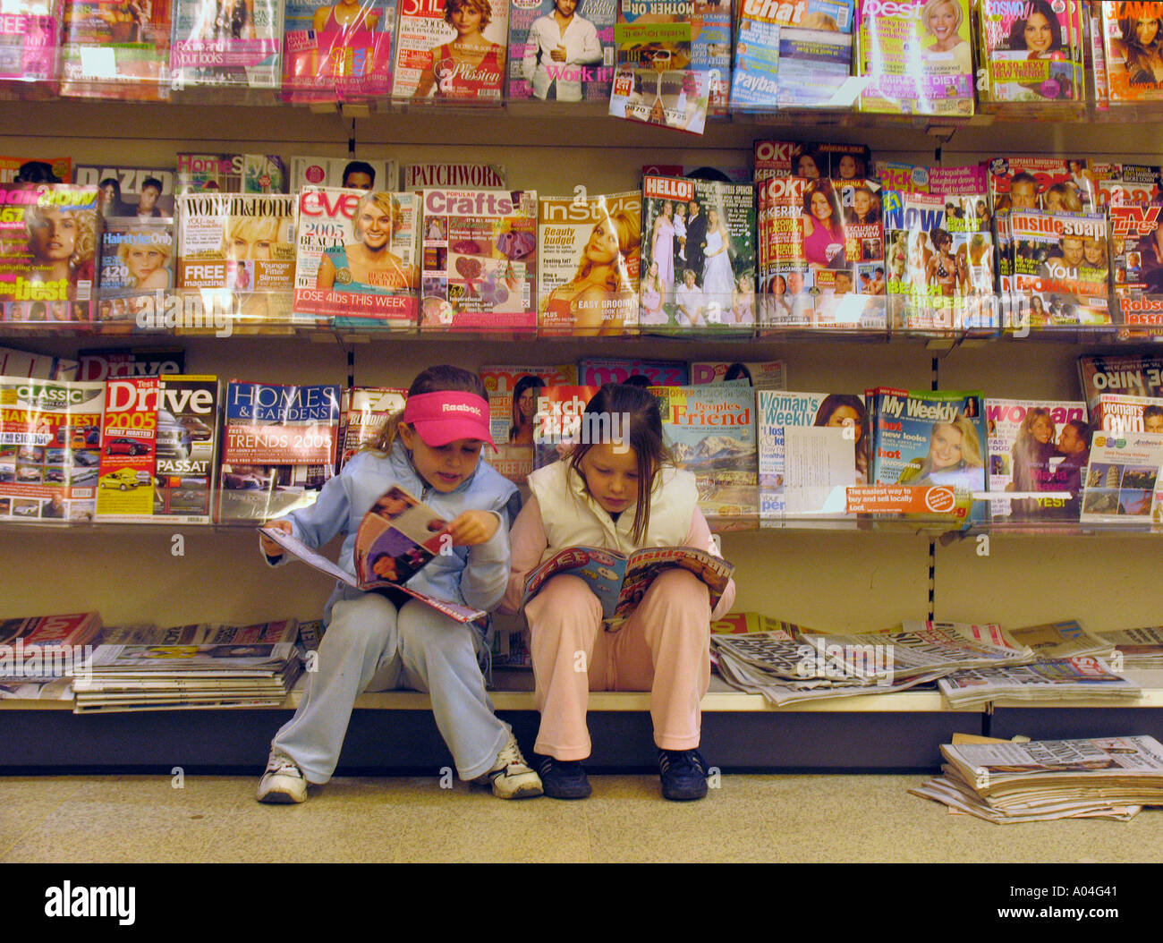Kids magazines hi-res stock photography and images - Alamy