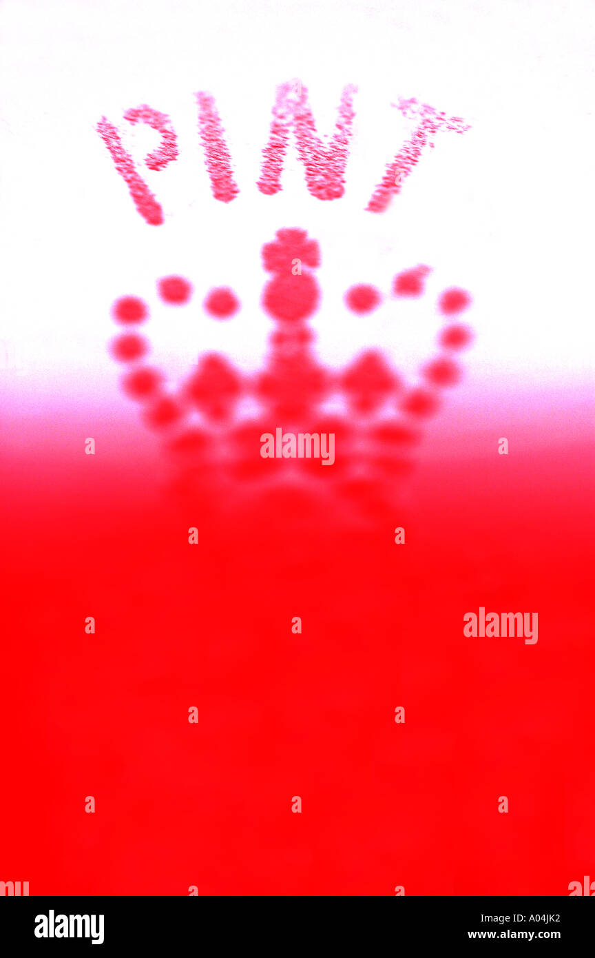 Crown symbol pint glass hi-res stock photography and images - Alamy