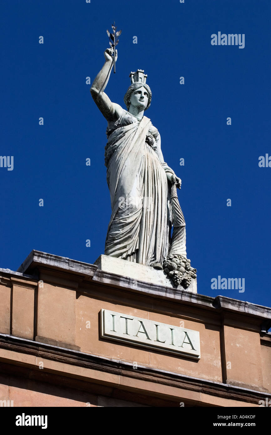 Italian centre glasgow scotland hi-res stock photography and images - Alamy