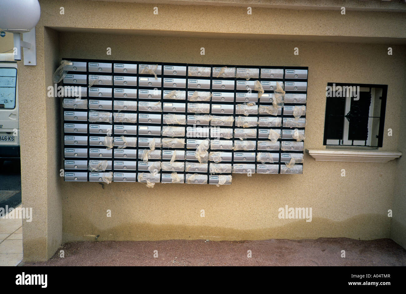 POSTBOXES ON BUILDING FOR NEW HOUSES AND APARTMENTS ON CONSTRUCTION ...
