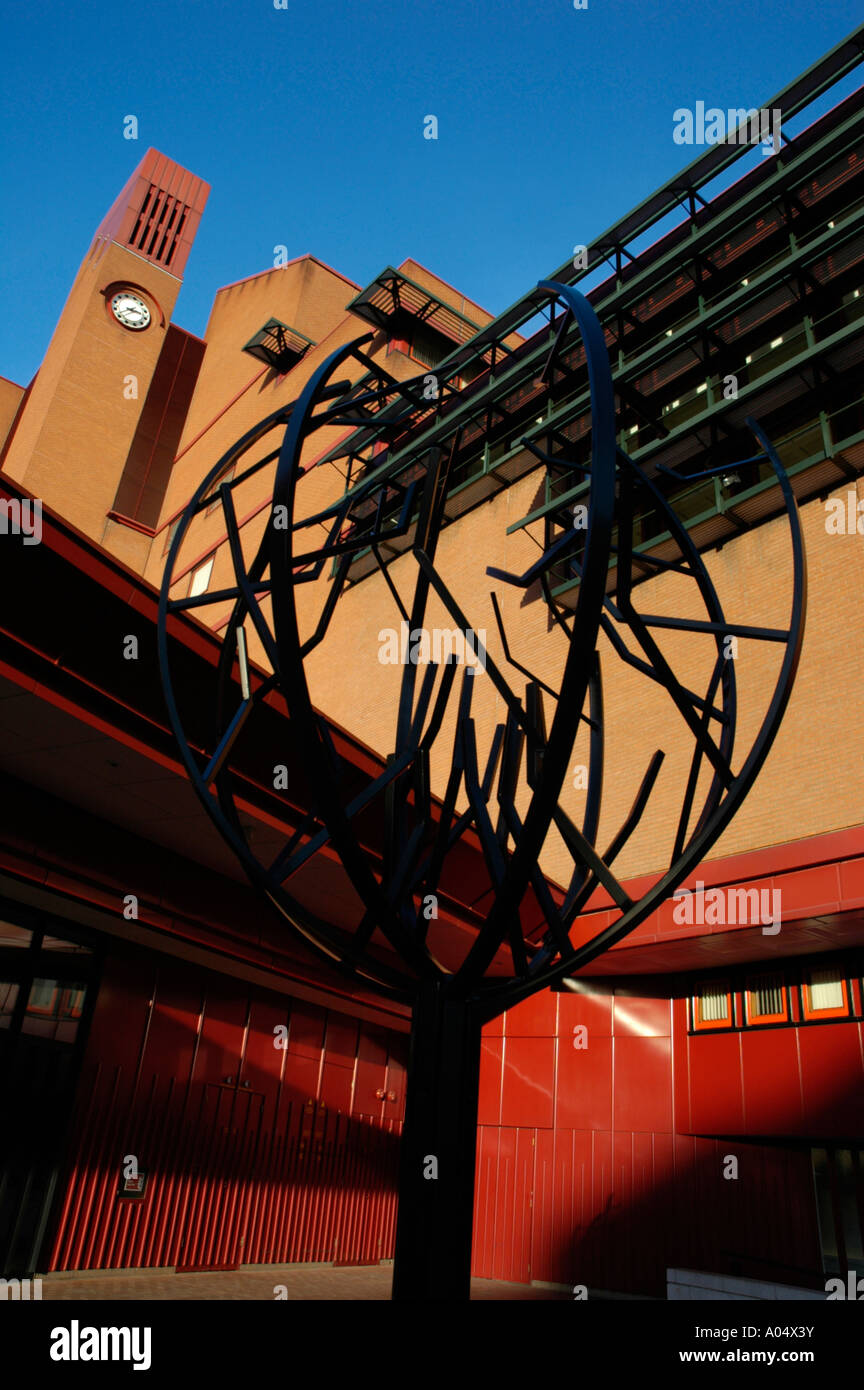British library sculpture hi-res stock photography and images - Alamy