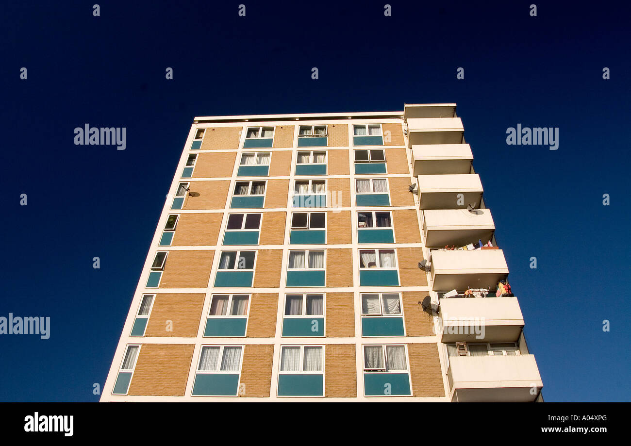 High rise flats hackney hi-res stock photography and images - Alamy