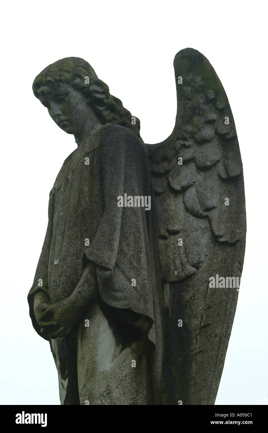 angel gravestone detail Stock Photo - Alamy