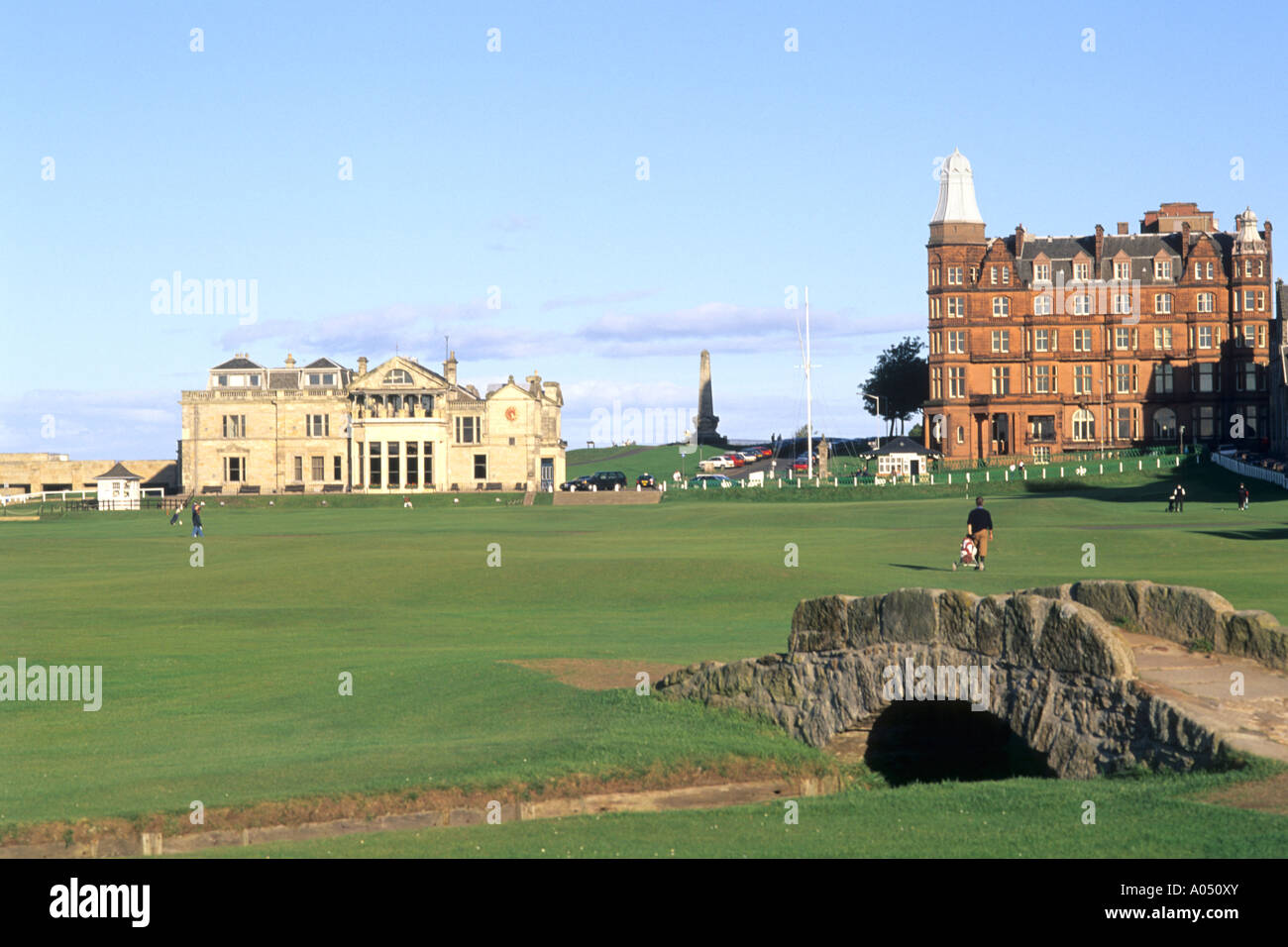 St andrews golf course bridge hi-res stock photography and images - Alamy