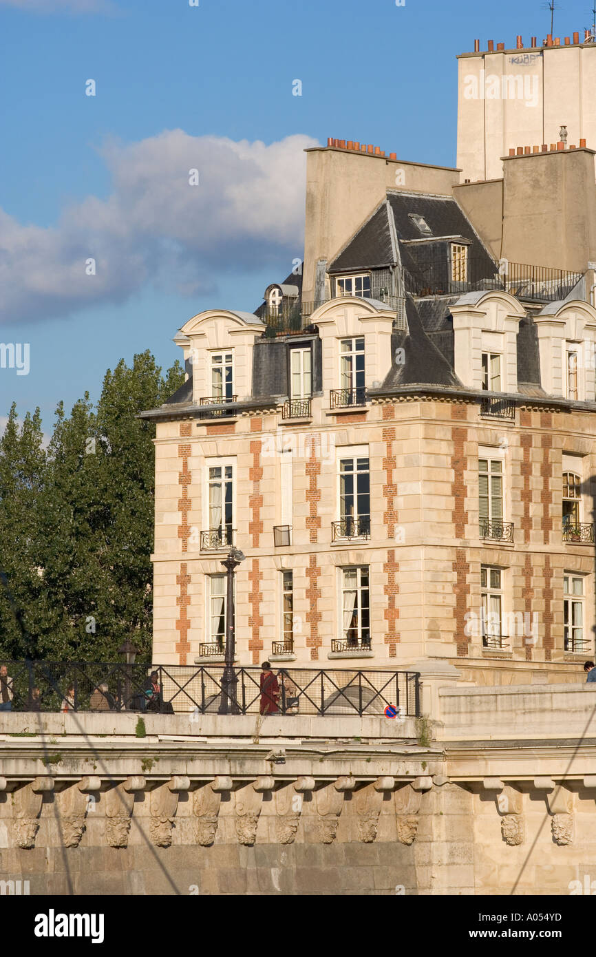 Pont neuf place dauphine paris hi-res stock photography and images - Alamy