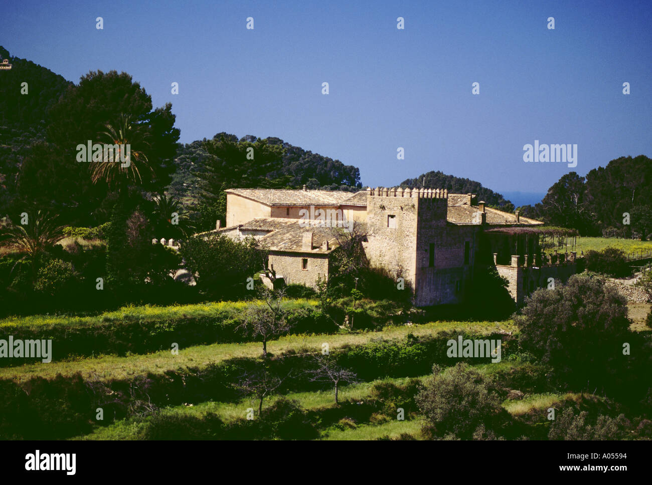 spain mallorca finca farmhouse Stock Photo - Alamy