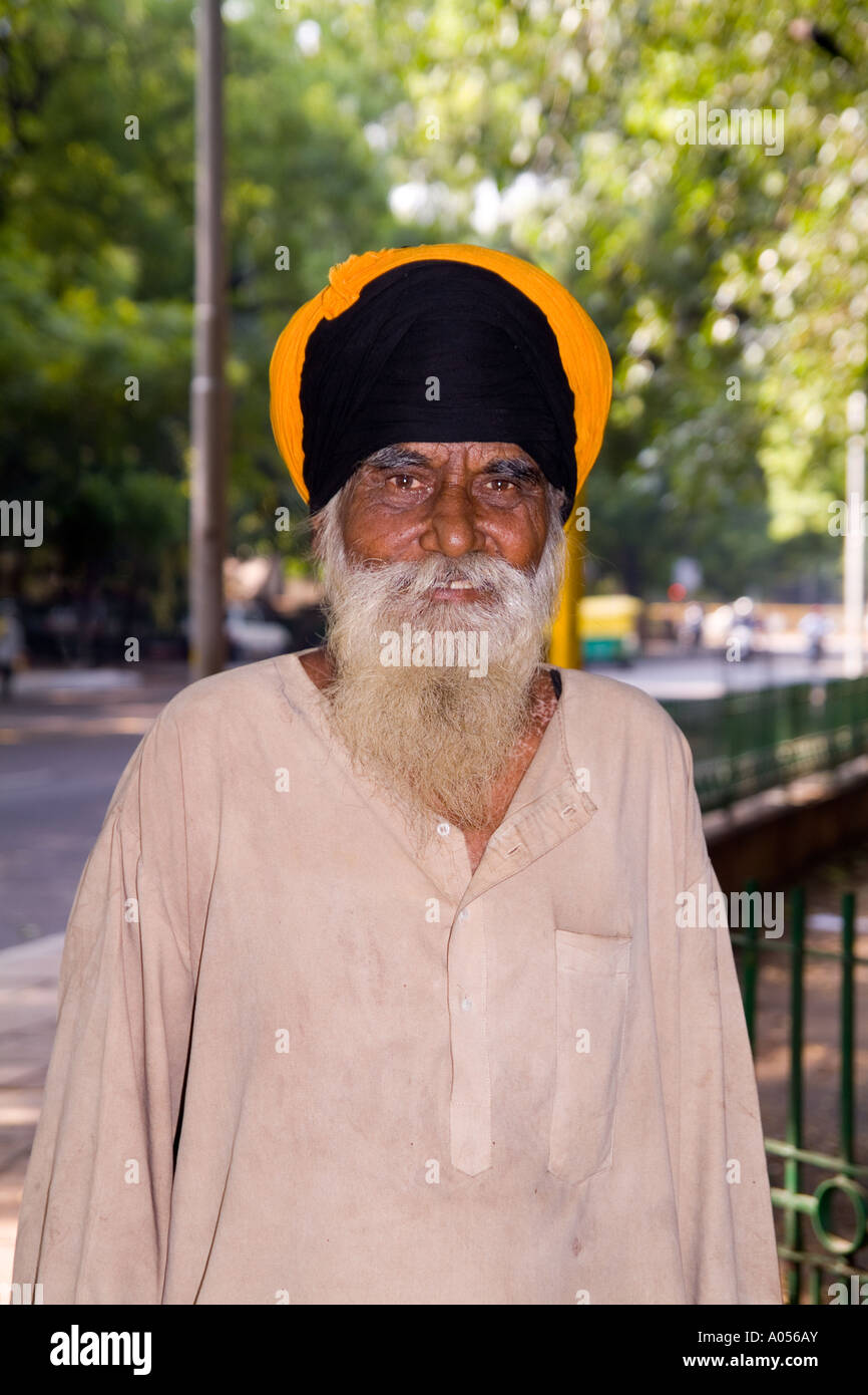 Portrait of colorful Sika Hindu religious man in famous Bangla Shib ...