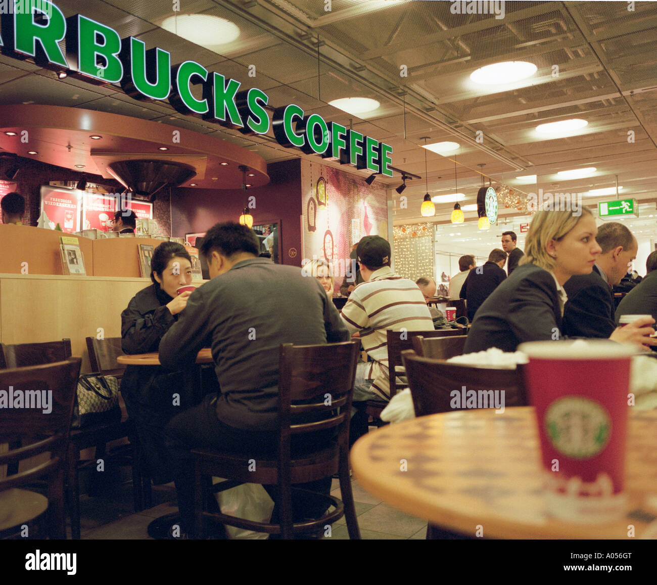 Starbucks Cafe, Frankfurt Airport, Germany Stock Photo - Alamy