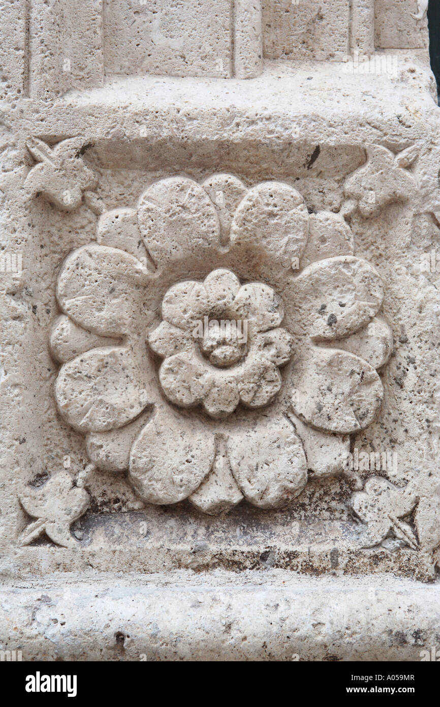 Medieval carving flower hi-res stock photography and images - Alamy