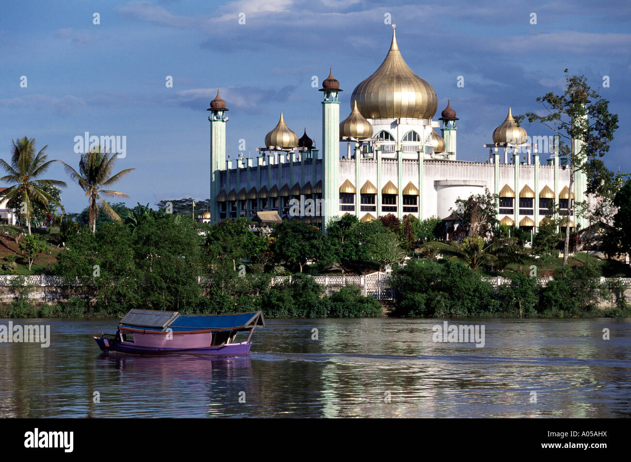 Sarawak, Kuching, State Mosque, Day Stock Photo - Alamy