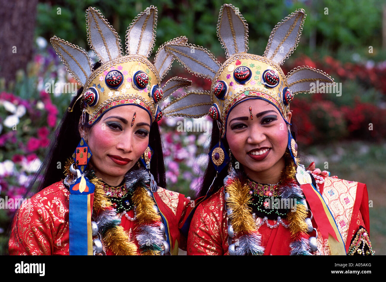 Women of nepal with traditional costumes hi-res stock photography and ...