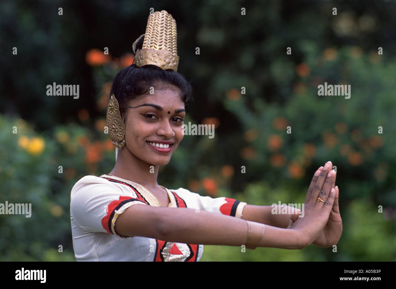 Pooja dance hi-res stock photography and images - Alamy
