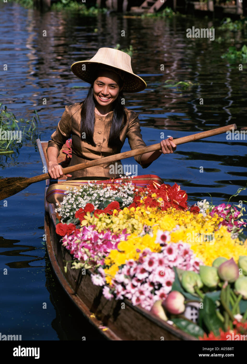 Local Woman On Floating Stall, Day Stock Photo - Alamy