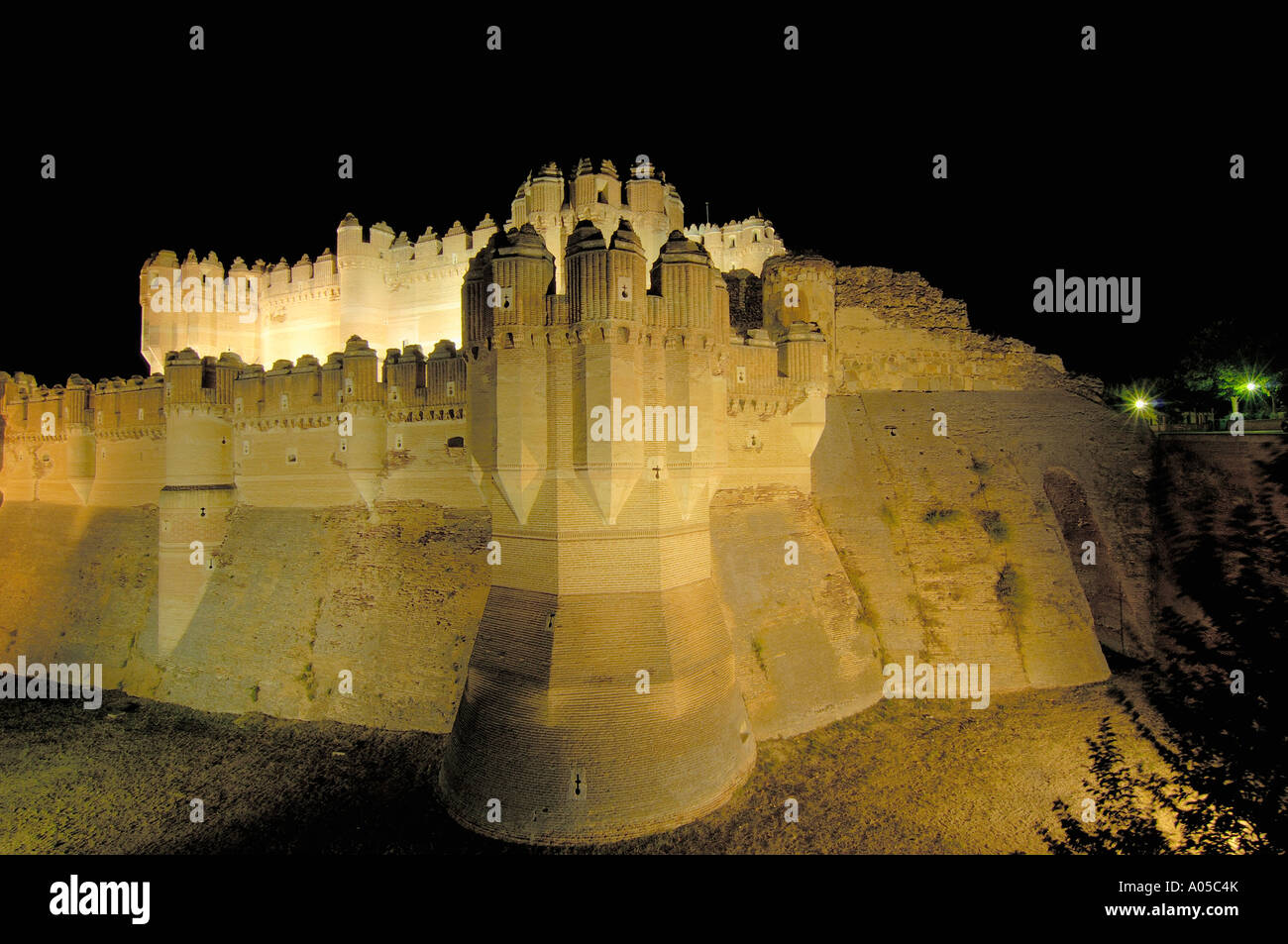 15th century castles of castile and leon hi-res stock photography and ...