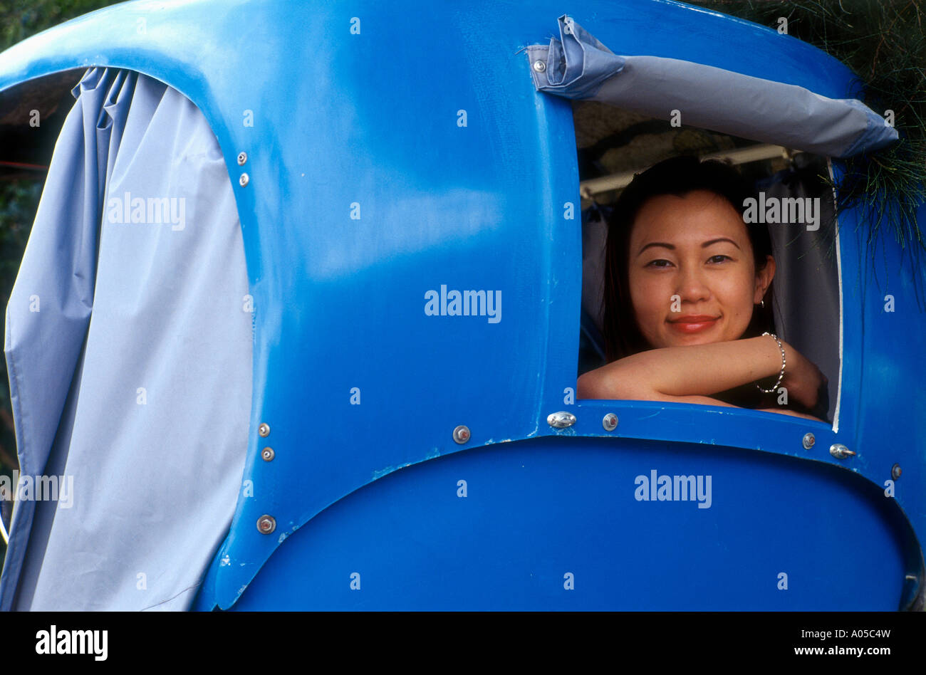 Bicycle rickshaw singapore hi-res stock photography and images - Alamy