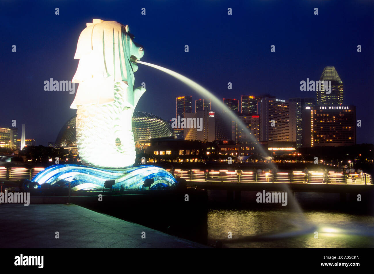 Singapore, Merlion And Marina Square Stock Photo - Alamy