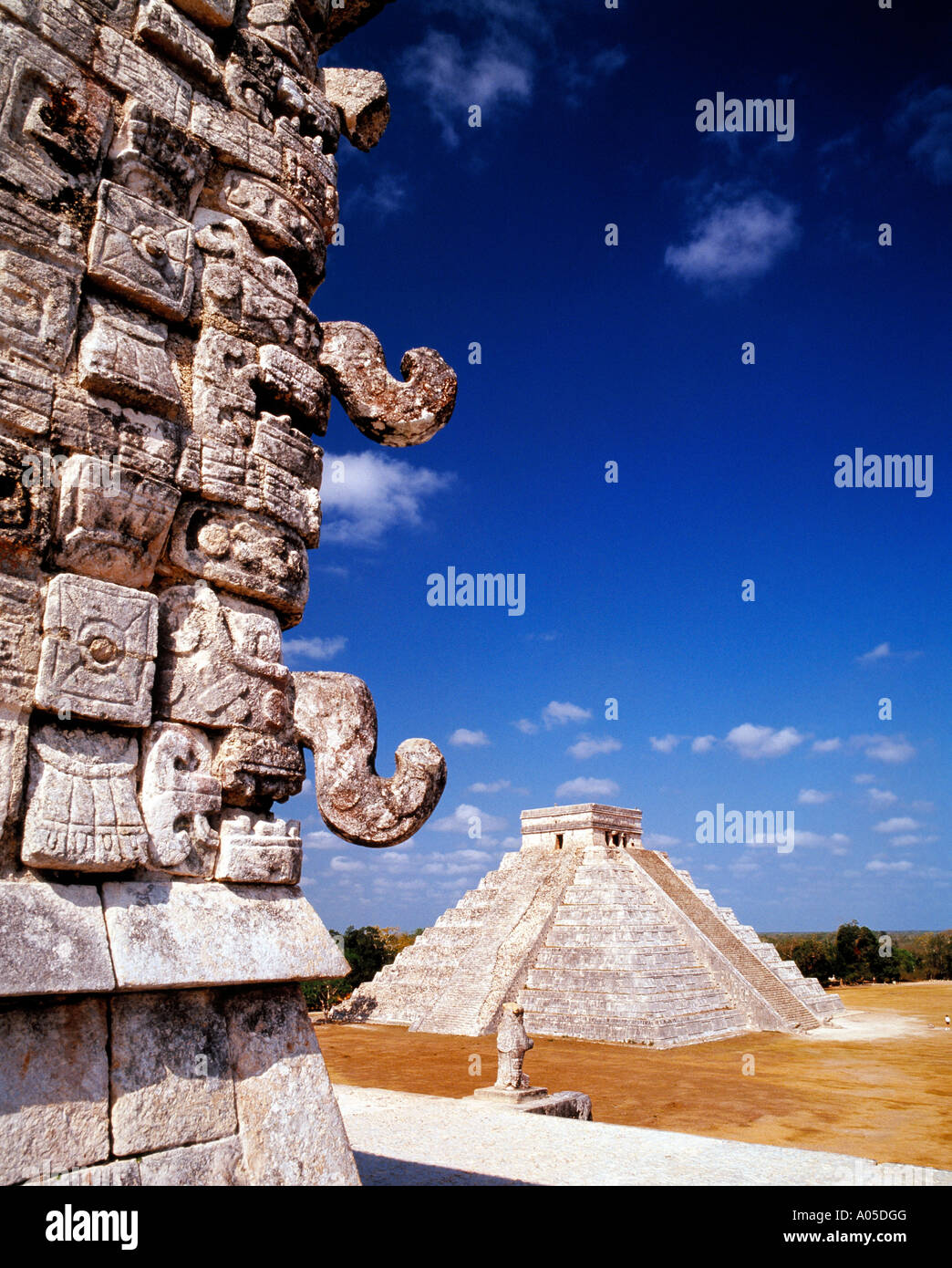 Warrior chichen itza hi-res stock photography and images - Alamy