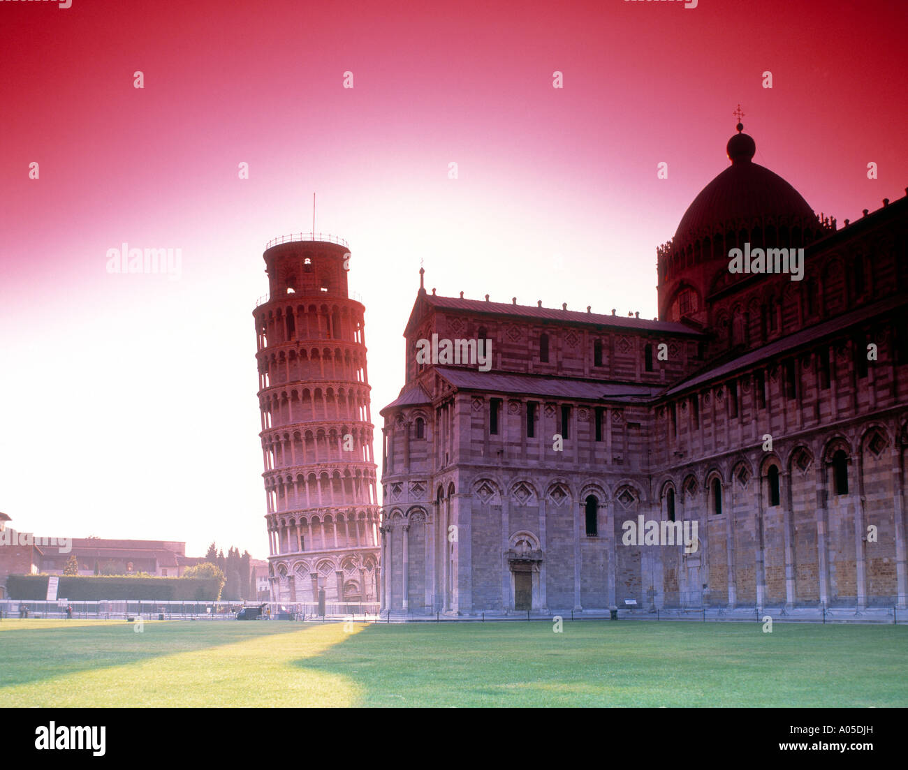 Leaning tower cathedral duomo hi-res stock photography and images - Alamy