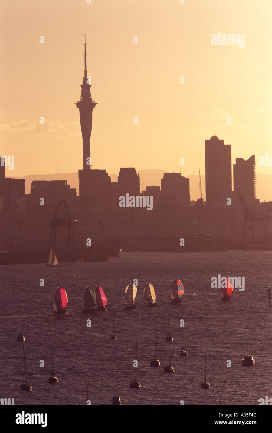 Sailing auckland hi-res stock photography and images - Alamy