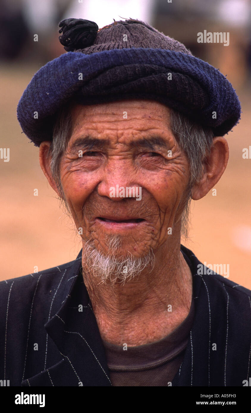 Portrait senior lao man hi-res stock photography and images - Alamy