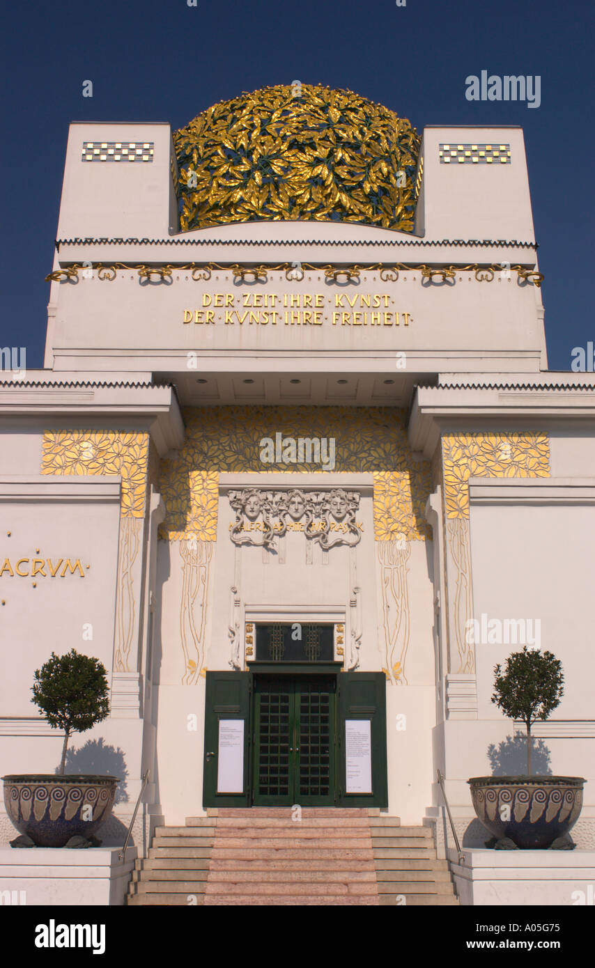 Secession building designed by modern architect Joesph M Olbrich with a ...