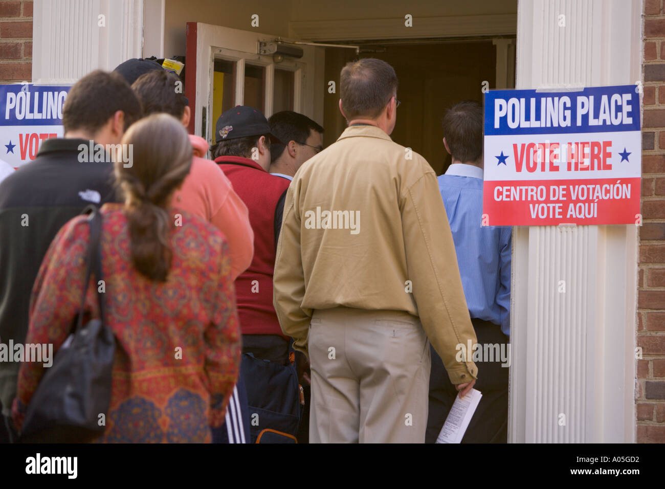 Early voting lines hi-res stock photography and images - Alamy