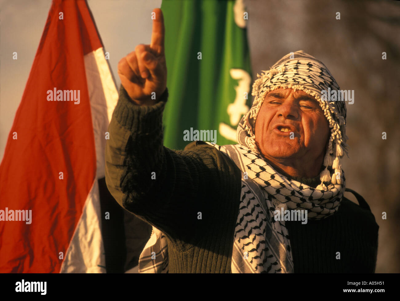 Iraqi men flags hi-res stock photography and images - Alamy