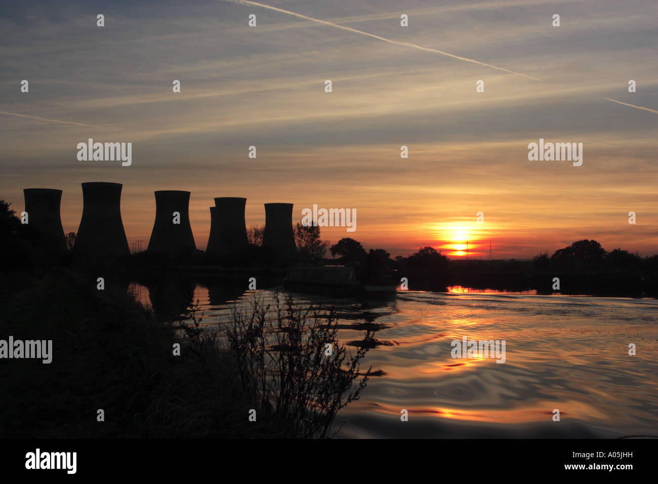 Thorpe marsh power station hi-res stock photography and images - Alamy