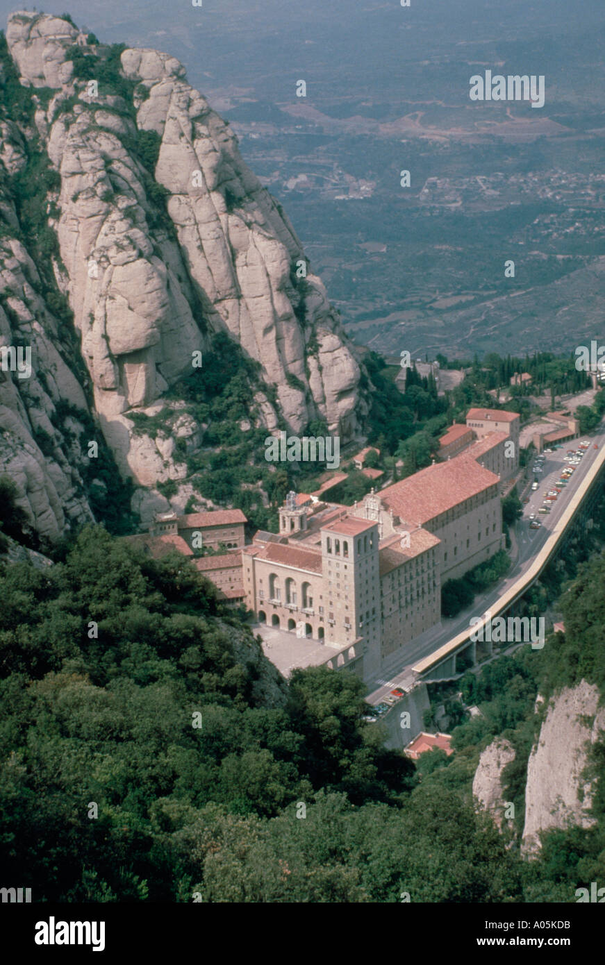 Cliff side roads hi-res stock photography and images - Alamy