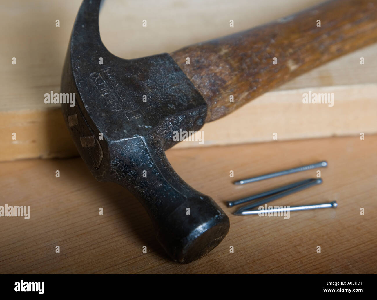 Hammer and nails Stock Photo - Alamy