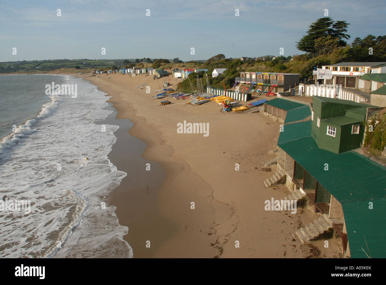 Abersoch, gwynedd beach huts hi-res stock photography and images - Alamy