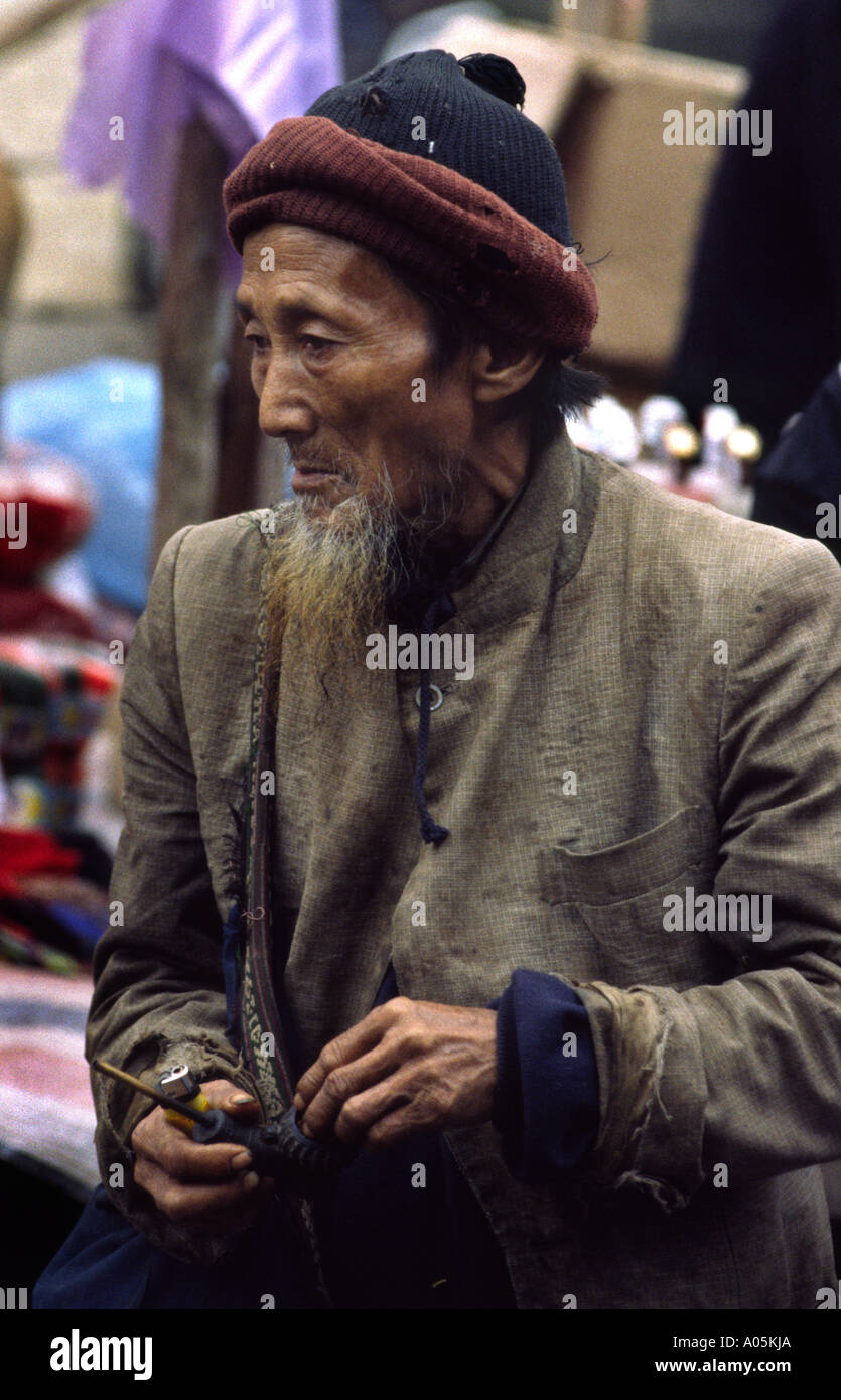 Laos old man hi-res stock photography and images - Alamy