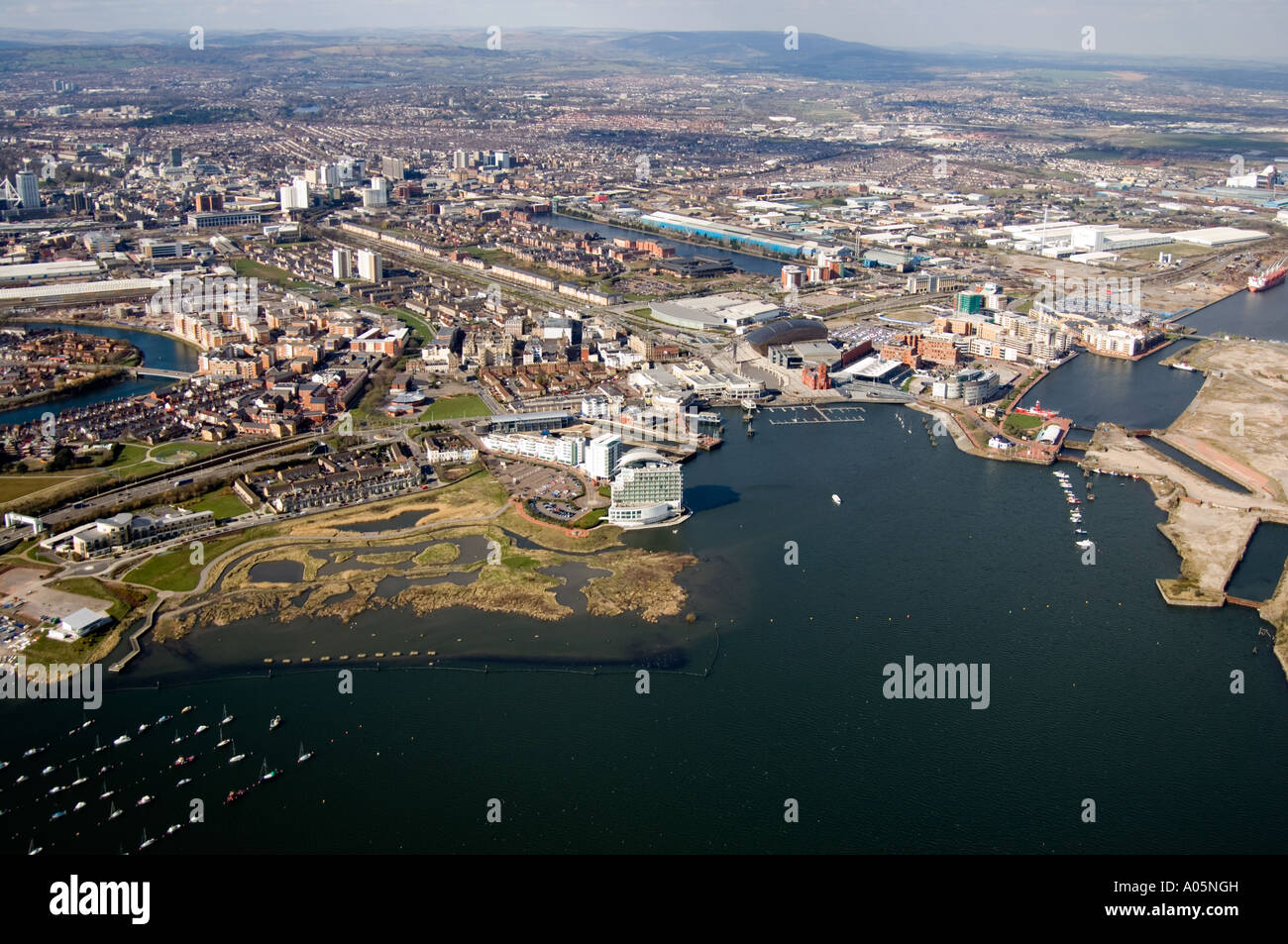 Cardiff docks aerial hi-res stock photography and images - Alamy