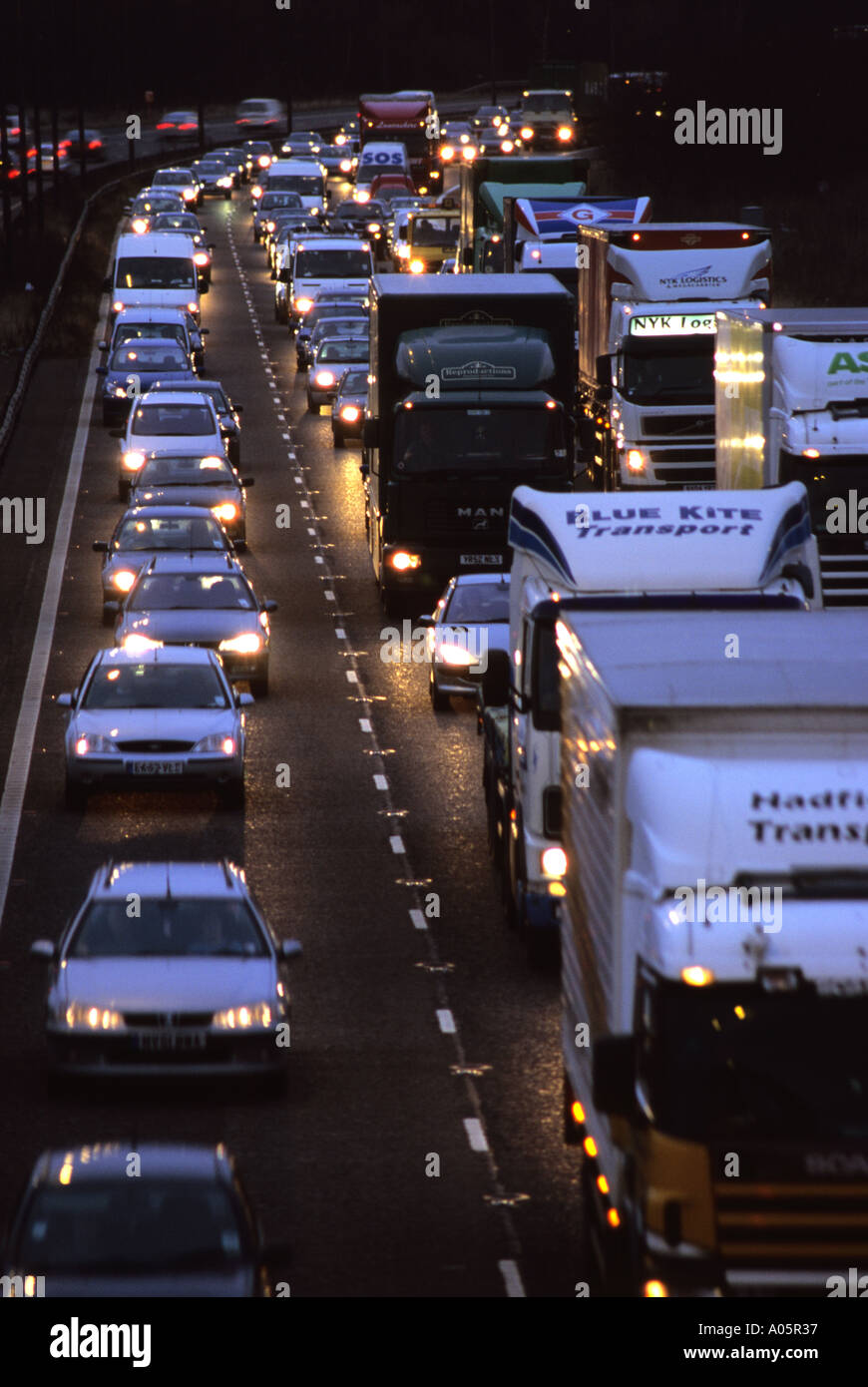 traffic jam on the m62 motorway near leeds at night uk Stock Photo - Alamy
