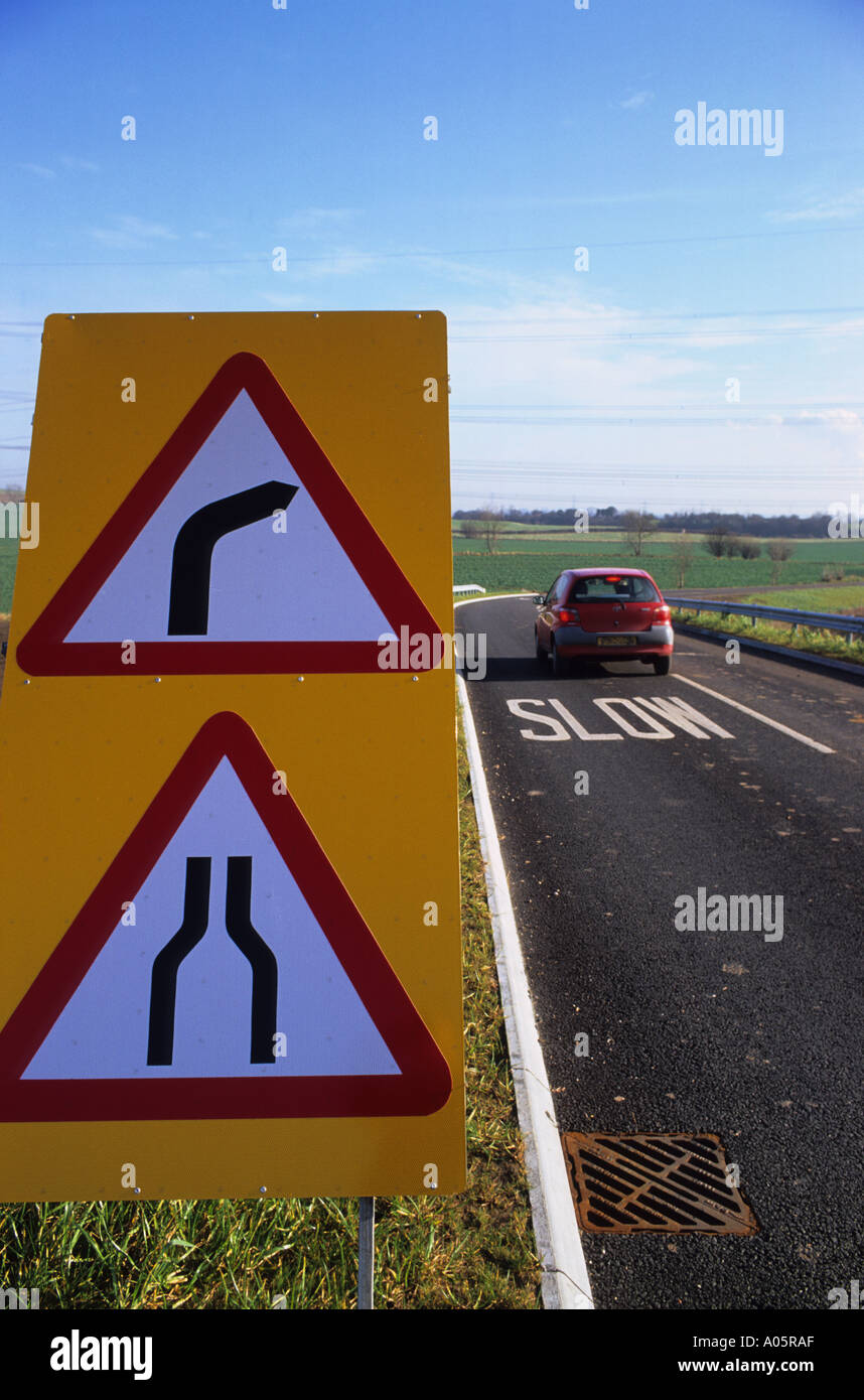 Sharp corner sign hi-res stock photography and images - Alamy
