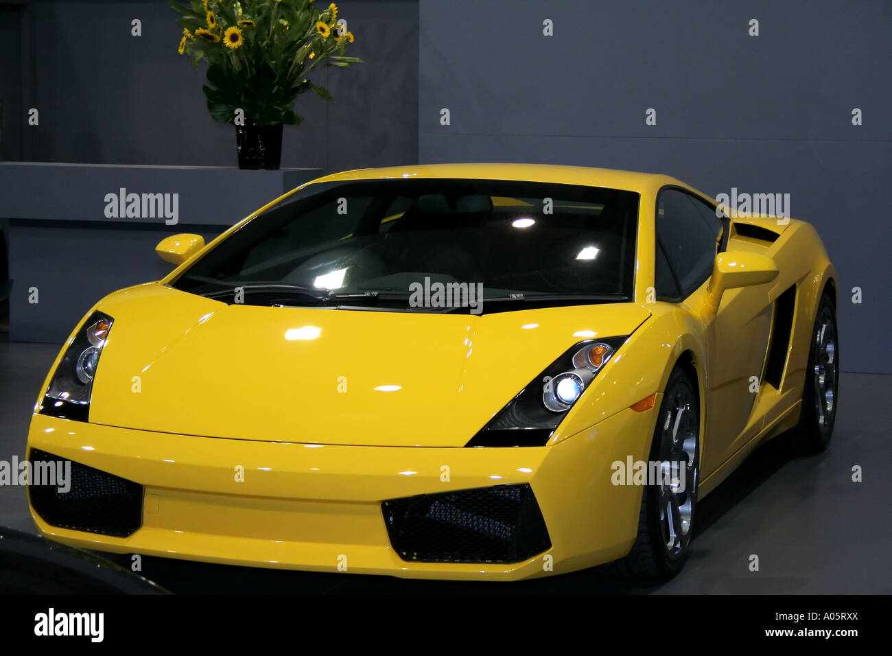 High torque race cars hi-res stock photography and images - Alamy